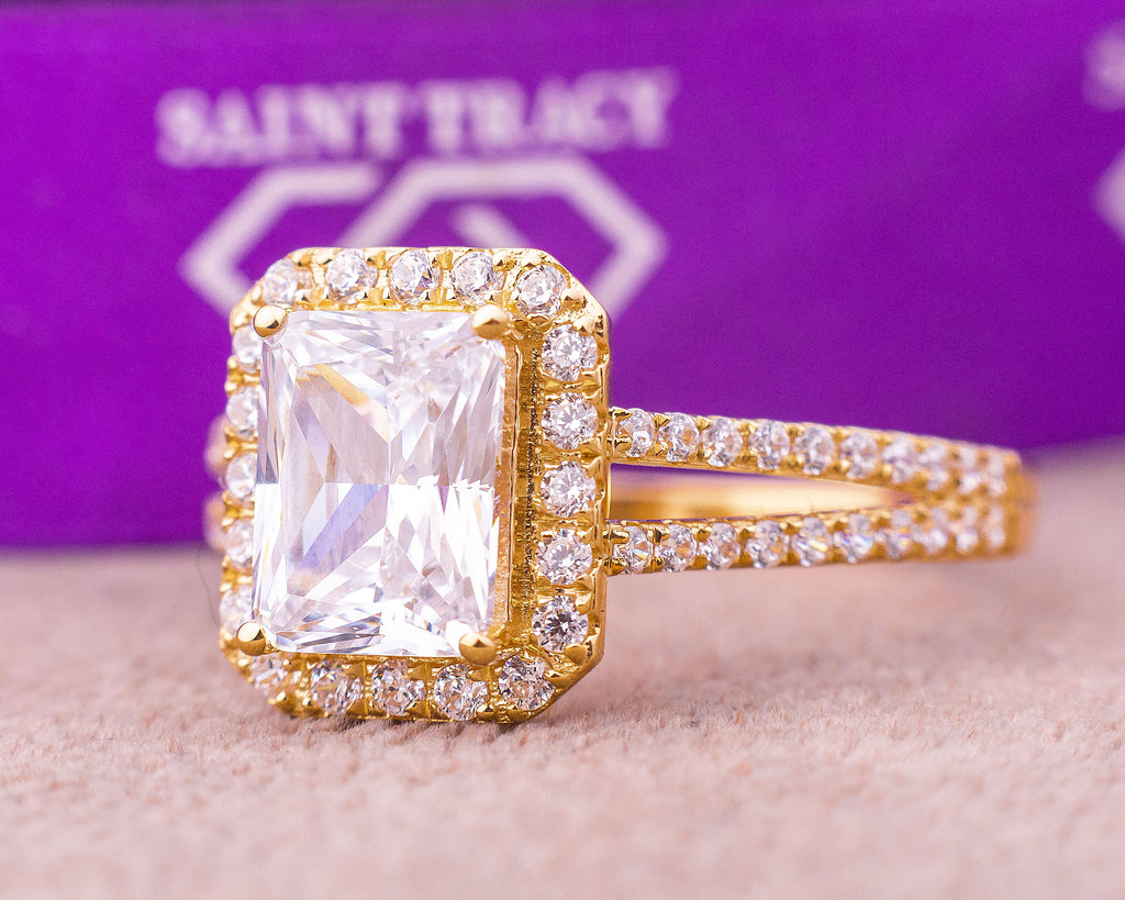 Yvonne Emerald Bold 18Karat Yellow Gold Engagement Ring – Saint Tracy