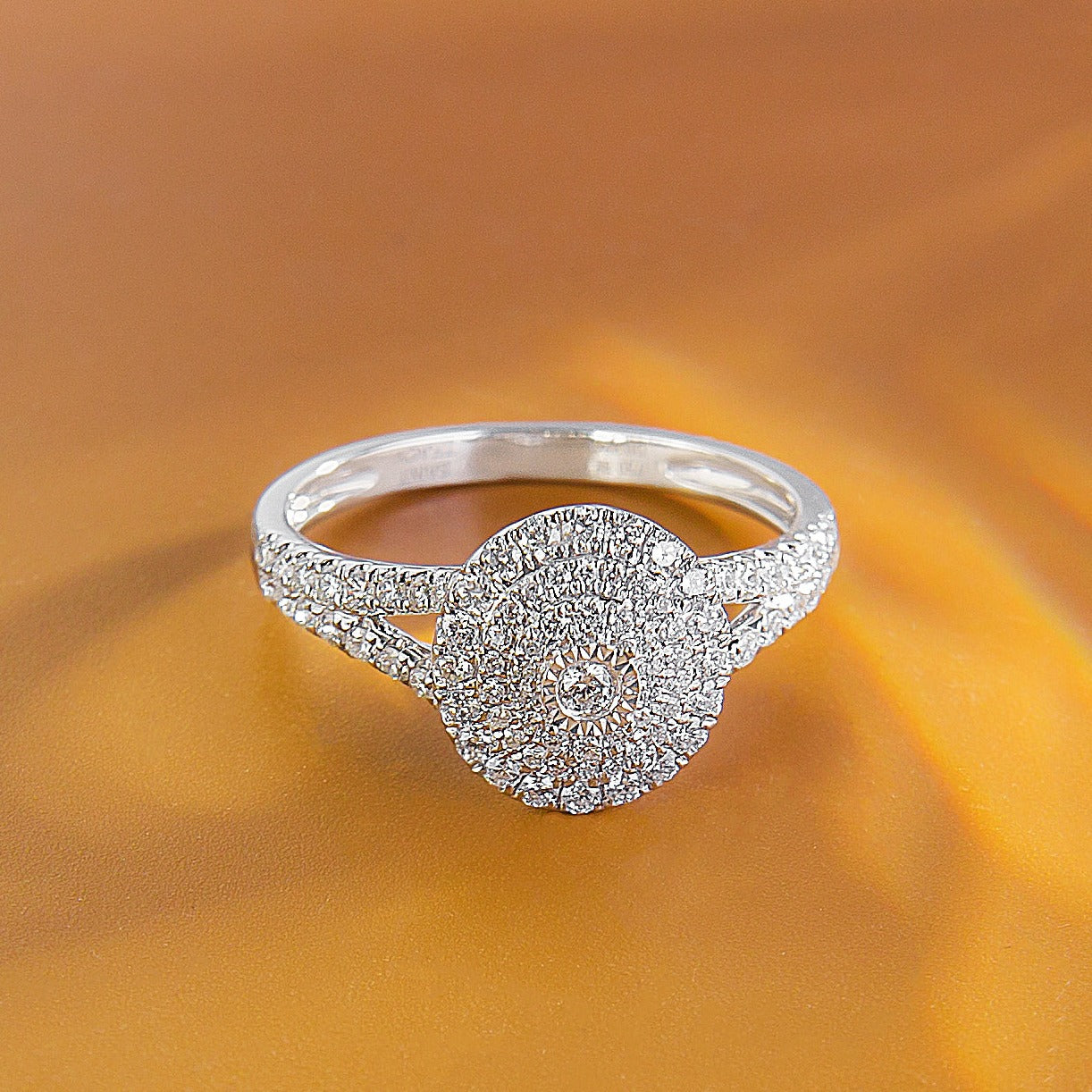 Leena Oval 18Karat White Gold VS Diamond Engagement Ring – Saint Tracy