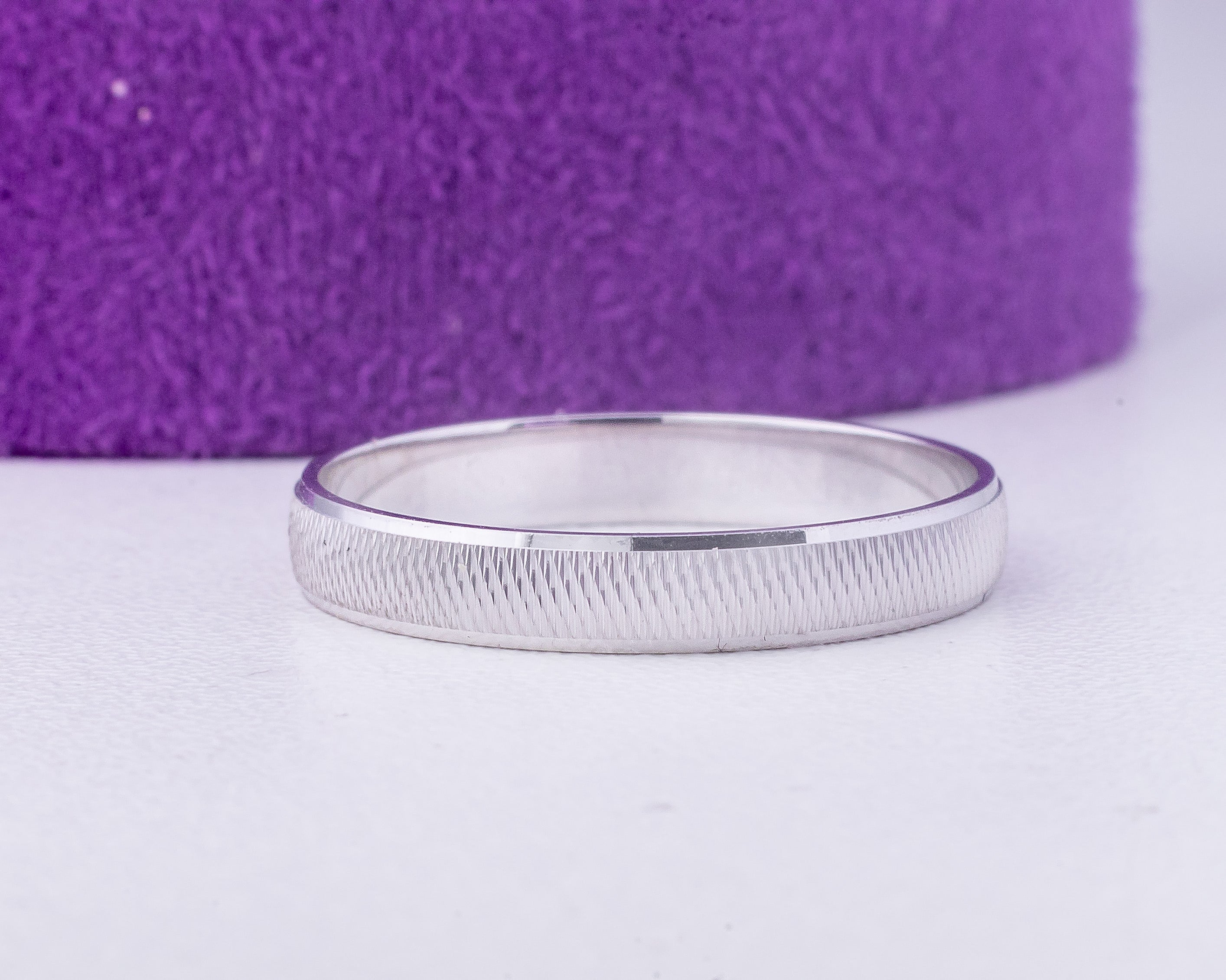 Luther 18Karat White Gold Wedding Band – Saint Tracy