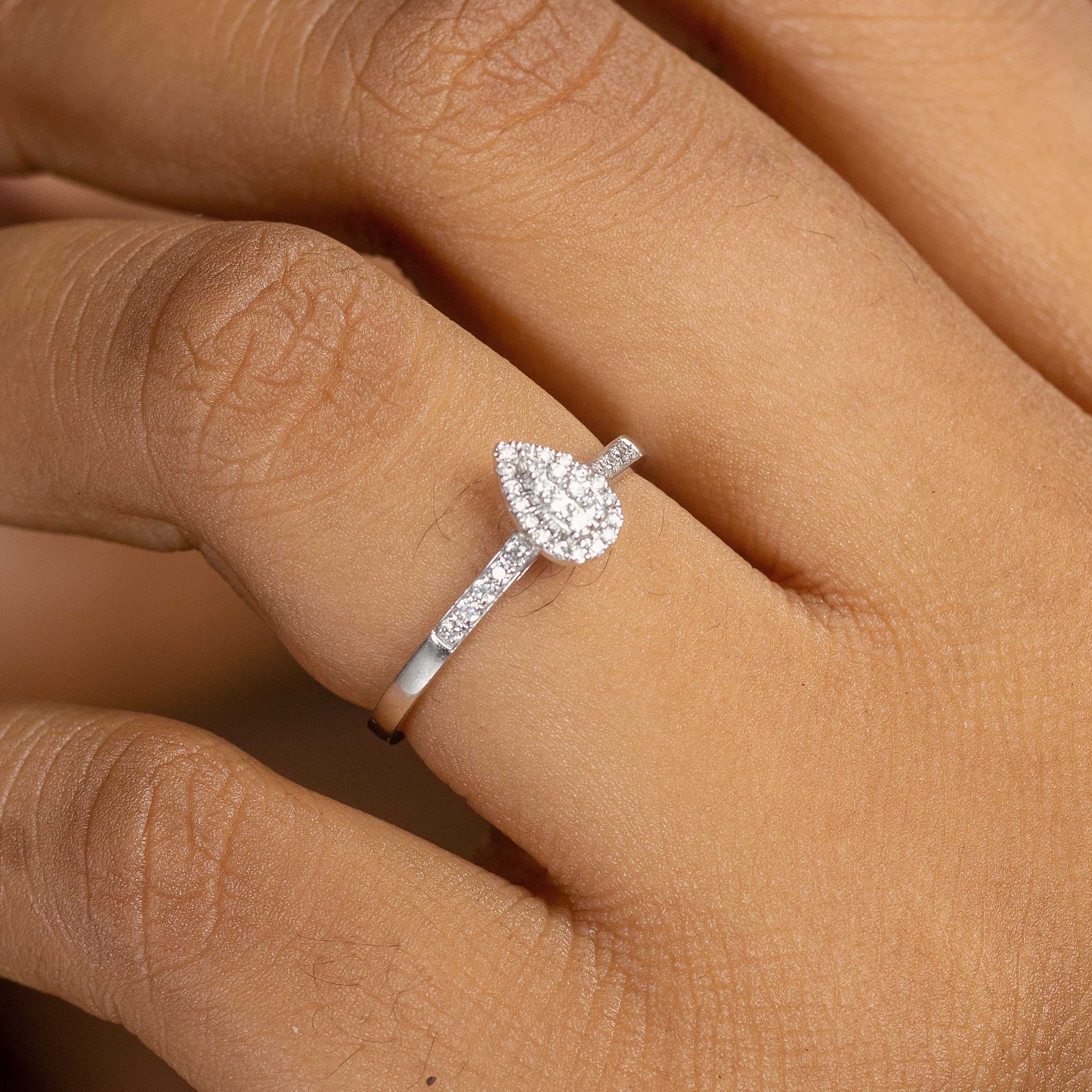 Megan 18Karat White Gold Diamond Engagement Ring/ Ghana – Saint Tracy