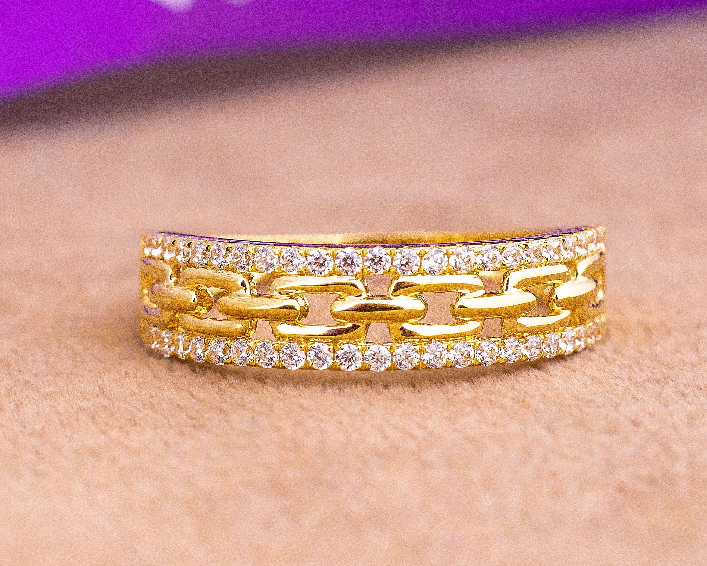 Melissa 18Karat Yellow Gold Wedding Band – Saint Tracy